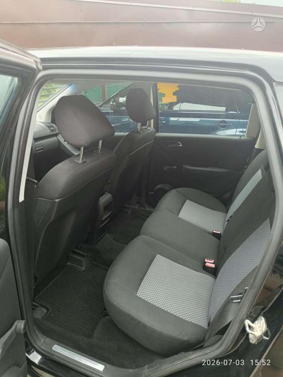 Melns Mercedes-Benz A 170 2006 Viļņa, ar dzinēja tilpumu 1.70 L un nobraukumu 168 tūkst. km par 1750 €, foto 6 vietnē AUTOMOTO.COM.LV