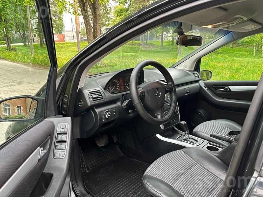 Black Mercedes-Benz A 170 2007 in Riga, with an engine capacity of 1.70 L and mileage of 0 thousand km for 2899 €, photo 10 on AUTOMOTO.COM.LV
