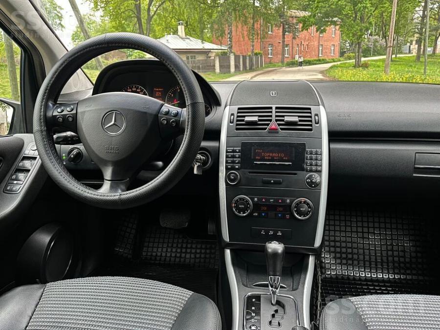 Black Mercedes-Benz A 170 2007 in Riga, with an engine capacity of 1.70 L and mileage of 0 thousand km for 2899 €, photo 12 on AUTOMOTO.COM.LV
