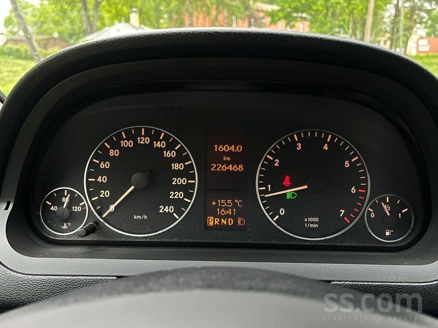 Black Mercedes-Benz A 170 2007 in Riga, with an engine capacity of 1.70 L and mileage of 0 thousand km for 2899 €, photo 15 on AUTOMOTO.COM.LV