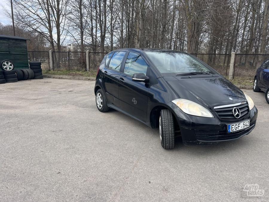 Black Mercedes-Benz A 170 2009 in Siauliai, with an engine capacity of 1.70 L and mileage of 177 thousand km for 1149 €, photo 9 on AUTOMOTO.COM.LV