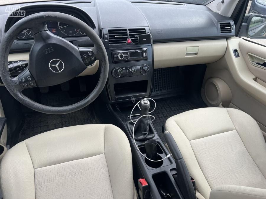 Black Mercedes-Benz A 170 2009 in Siauliai, with an engine capacity of 1.70 L and mileage of 177 thousand km for 1149 €, photo 17 on AUTOMOTO.COM.LV