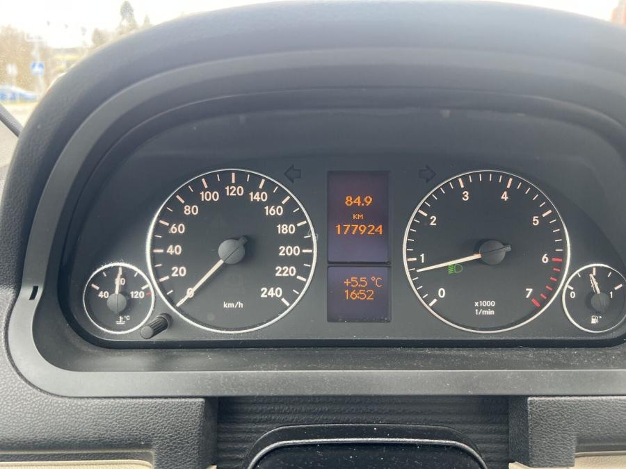Black Mercedes-Benz A 170 2009 in Siauliai, with an engine capacity of 1.70 L and mileage of 177 thousand km for 1149 €, photo 25 on AUTOMOTO.COM.LV
