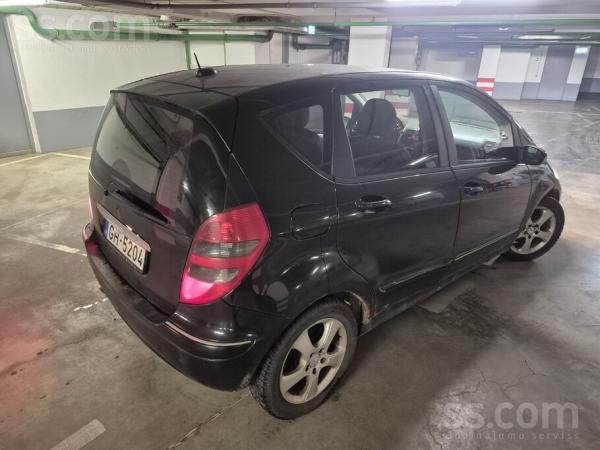 Black Mercedes-Benz A 170 2004 in Riga, with an engine capacity of 1.70 L and mileage of 201 thousand km for 450 €, photo 5 on AUTOMOTO.COM.LV