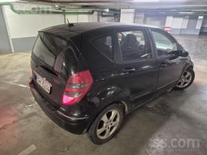 Black Mercedes-Benz A 170 2004 in Riga, with an engine capacity of 1.70 L and mileage of 201 thousand km for 450 €, photo 5 on AUTOMOTO.COM.LV