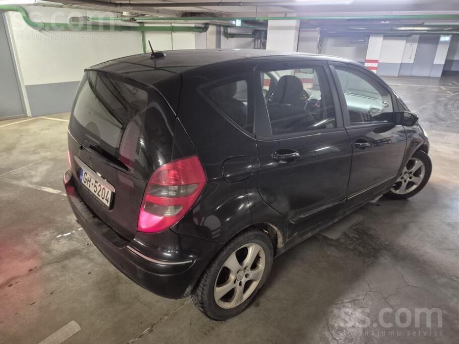 Black Mercedes-Benz A 170 2004 in Riga, with an engine capacity of 1.70 L and mileage of 201 thousand km for 450 €, photo 5 on AUTOMOTO.COM.LV