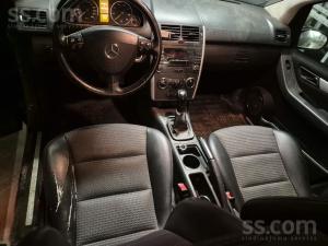Black Mercedes-Benz A 170 2004 in Riga, with an engine capacity of 1.70 L and mileage of 201 thousand km for 450 €, photo 6 on AUTOMOTO.COM.LV
