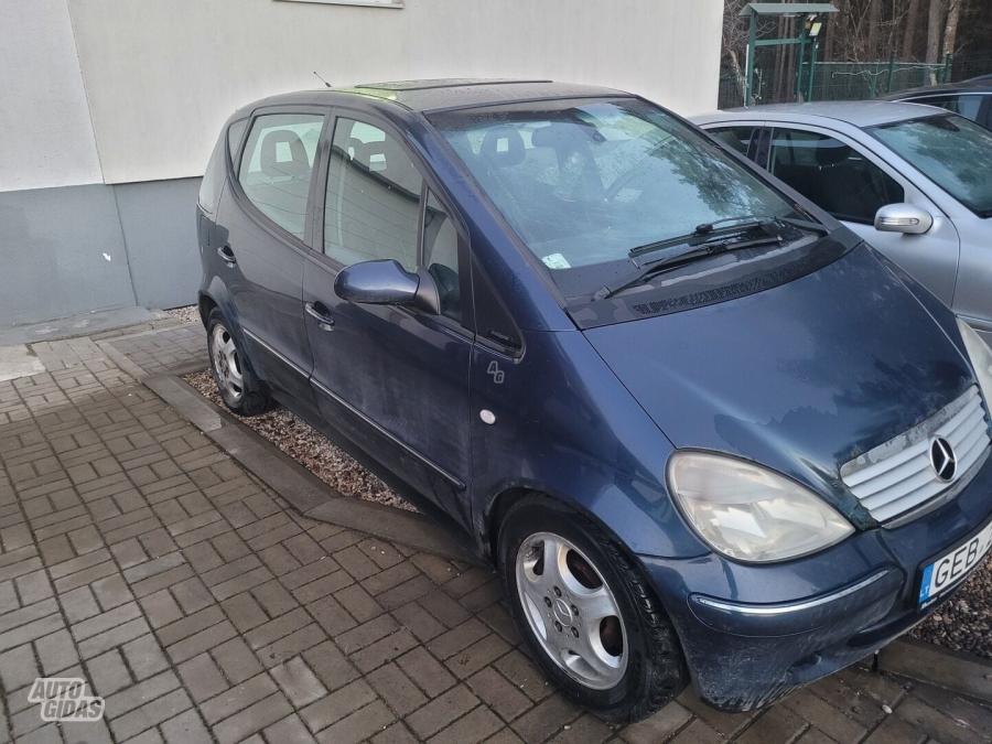 Blue Mercedes-Benz A 170 2003 in Vilnius, with an engine capacity of 1.70 L and mileage of 300 thousand km for 500 €, photo 1 on AUTOMOTO.COM.LV