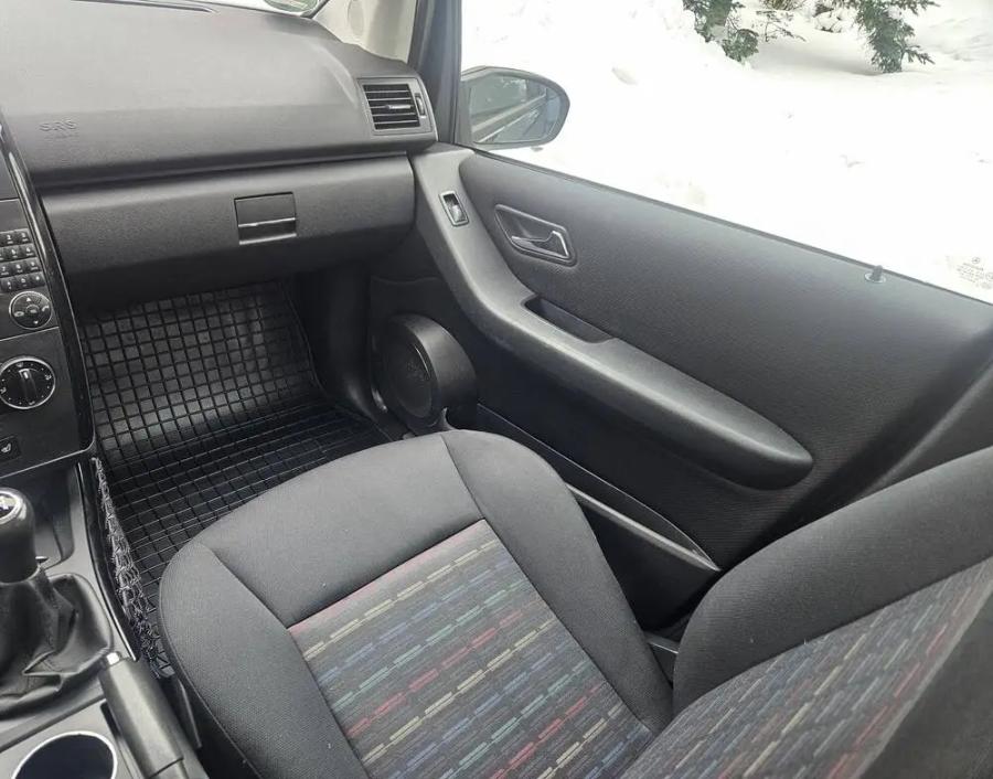 Blue Mercedes-Benz A 170 2006 in Jekabpils, with an engine capacity of 1.70 L and mileage of 185 thousand km for 2690 €, photo 20 on AUTOMOTO.COM.LV