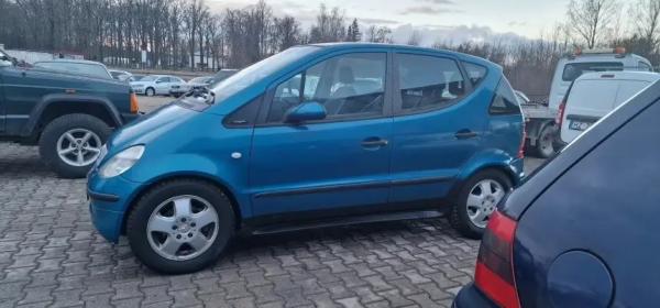 Zils Mercedes-Benz A 170 2001 Valmiera, ar dzinēja tilpumu 1.70 L un nobraukumu 367 tūkst. km par 1050 €, foto 6 vietnē AUTOMOTO.COM.LV