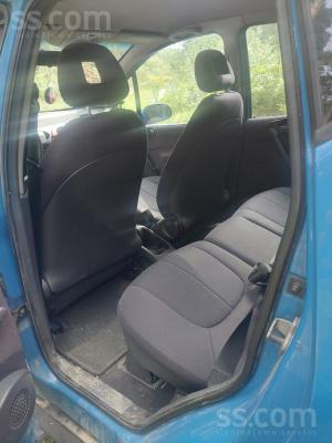 Zils Mercedes-Benz A 170 1999 Rīga, ar dzinēja tilpumu 1.70 L un nobraukumu 301 tūkst. km par 750 €, foto 6 vietnē AUTOMOTO.COM.LV