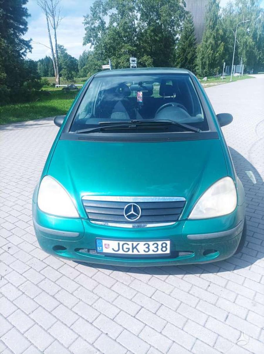 Green Mercedes-Benz A 170 2001 in Birzai, with an engine capacity of 1.70 L and mileage of 302 thousand km for 500 €, photo 1 on AUTOMOTO.COM.LV