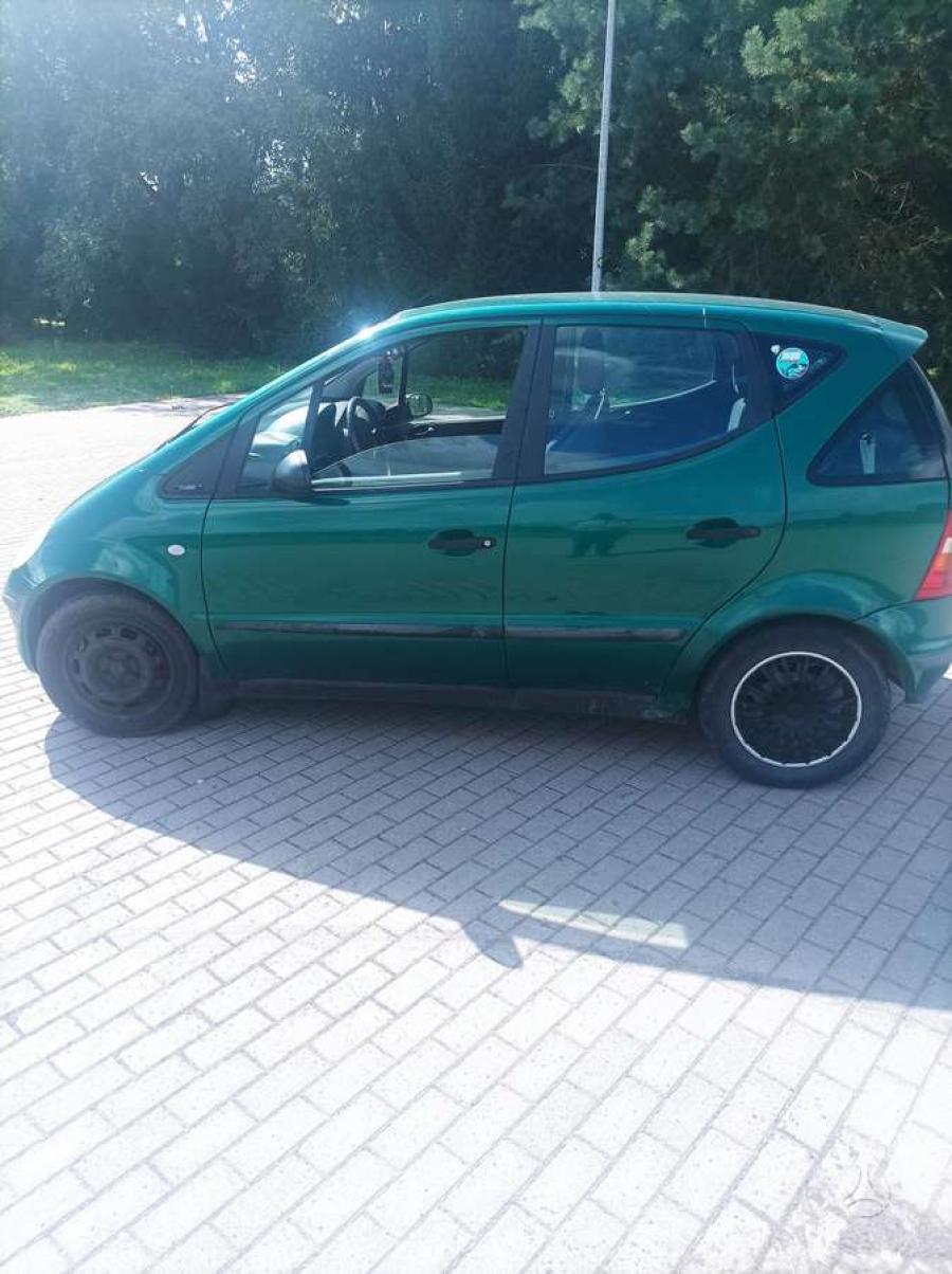 Green Mercedes-Benz A 170 2001 in Birzai, with an engine capacity of 1.70 L and mileage of 302 thousand km for 500 €, photo 3 on AUTOMOTO.COM.LV