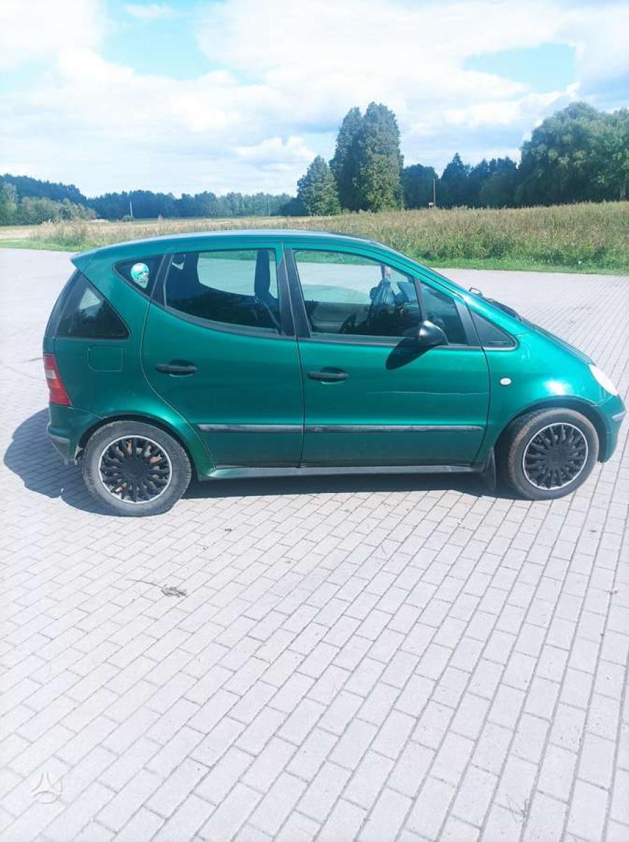 Green Mercedes-Benz A 170 2001 in Birzai, with an engine capacity of 1.70 L and mileage of 302 thousand km for 500 €, photo 5 on AUTOMOTO.COM.LV
