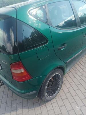 Green Mercedes-Benz A 170 2001 in Birzai, with an engine capacity of 1.70 L and mileage of 302 thousand km for 500 €, photo 10 on AUTOMOTO.COM.LV