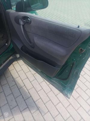 Green Mercedes-Benz A 170 2001 in Birzai, with an engine capacity of 1.70 L and mileage of 302 thousand km for 500 €, photo 13 on AUTOMOTO.COM.LV