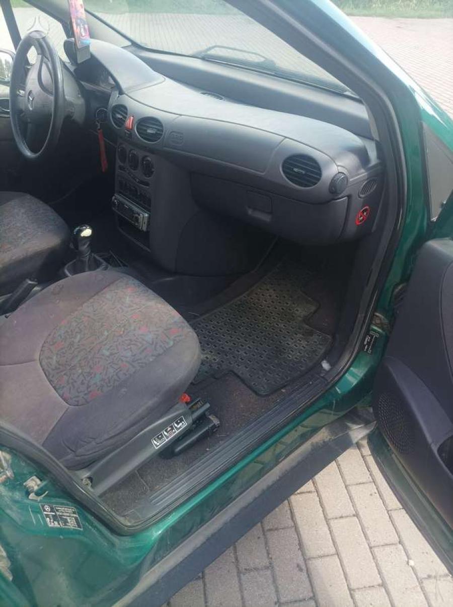 Green Mercedes-Benz A 170 2001 in Birzai, with an engine capacity of 1.70 L and mileage of 302 thousand km for 500 €, photo 14 on AUTOMOTO.COM.LV