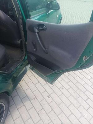 Green Mercedes-Benz A 170 2001 in Birzai, with an engine capacity of 1.70 L and mileage of 302 thousand km for 500 €, photo 15 on AUTOMOTO.COM.LV