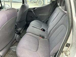 Grey Mercedes-Benz A 170 2001 in Vilnius, with an engine capacity of 1.70 L and mileage of 196 thousand km for 799 €, photo 14 on AUTOMOTO.COM.LV