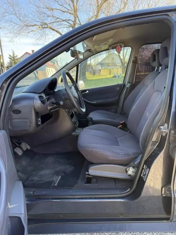 Pelēks Mercedes-Benz A 170 2001 Ventspils, ar dzinēja tilpumu 1.70 L un nobraukumu 293 tūkst. km par 1090 €, foto 10 vietnē AUTOMOTO.COM.LV