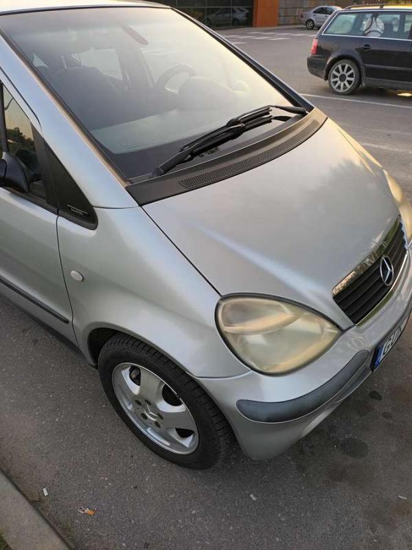 Pelēks Mercedes-Benz A 170 2001 Viļņa, ar dzinēja tilpumu 1.69 L un nobraukumu 240 tūkst. km par 1200 €, foto 4 vietnē AUTOMOTO.COM.LV