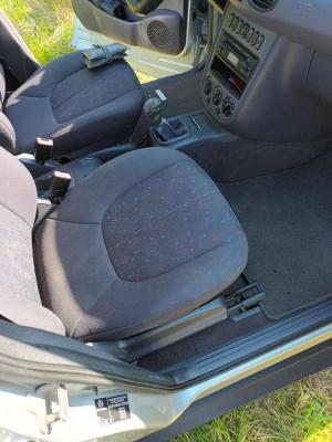 Pelēks Mercedes-Benz A 170 2001 Viļņa, ar dzinēja tilpumu 1.69 L un nobraukumu 240 tūkst. km par 1200 €, foto 16 vietnē AUTOMOTO.COM.LV