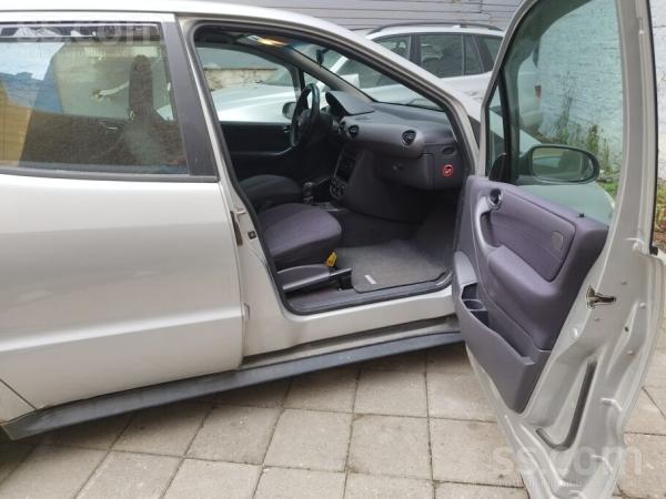 Pelēks Mercedes-Benz A 170 2002 Rīga, ar dzinēja tilpumu 1.70 L un nobraukumu 294 tūkst. km par 575 €, foto 5 vietnē AUTOMOTO.COM.LV