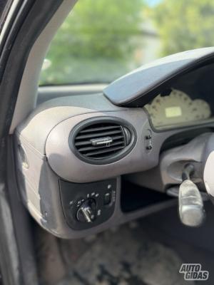 Pelēks Mercedes-Benz A 170 2002 Kauņa, ar dzinēja tilpumu 1.70 L un nobraukumu 184 tūkst. km par 650 €, foto 13 vietnē AUTOMOTO.COM.LV