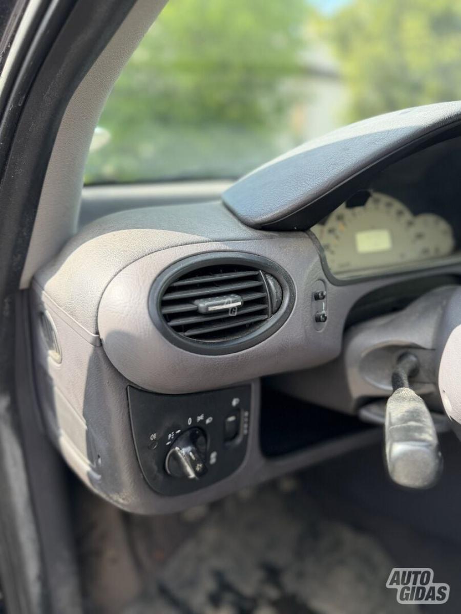 Pelēks Mercedes-Benz A 170 2002 Kauņa, ar dzinēja tilpumu 1.70 L un nobraukumu 184 tūkst. km par 650 €, foto 13 vietnē AUTOMOTO.COM.LV