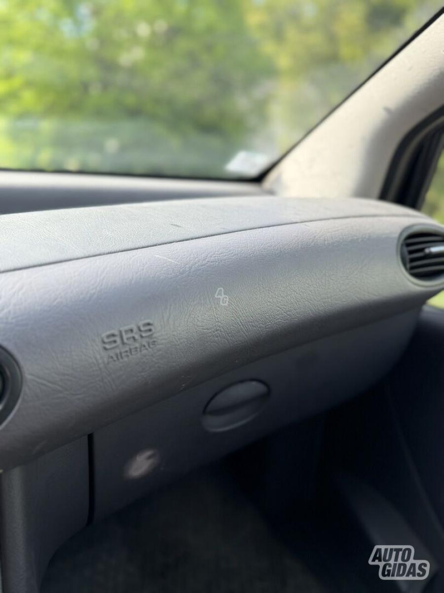 Pelēks Mercedes-Benz A 170 2002 Kauņa, ar dzinēja tilpumu 1.70 L un nobraukumu 184 tūkst. km par 650 €, foto 22 vietnē AUTOMOTO.COM.LV
