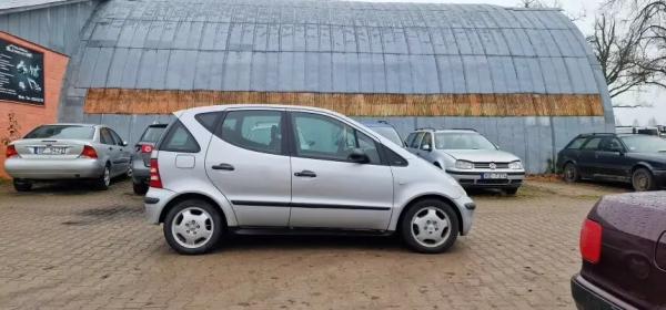 Grey Mercedes-Benz A 170 2002 in Valmiera, with an engine capacity of 1.70 L and mileage of 356 thousand km for 850 €, photo 2 on AUTOMOTO.COM.LV