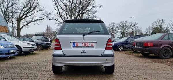 Grey Mercedes-Benz A 170 2002 in Valmiera, with an engine capacity of 1.70 L and mileage of 356 thousand km for 850 €, photo 4 on AUTOMOTO.COM.LV