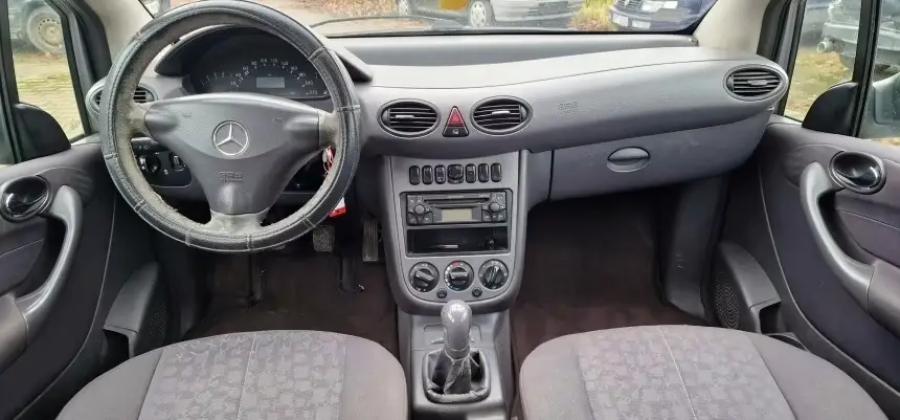 Grey Mercedes-Benz A 170 2002 in Valmiera, with an engine capacity of 1.70 L and mileage of 356 thousand km for 850 €, photo 10 on AUTOMOTO.COM.LV