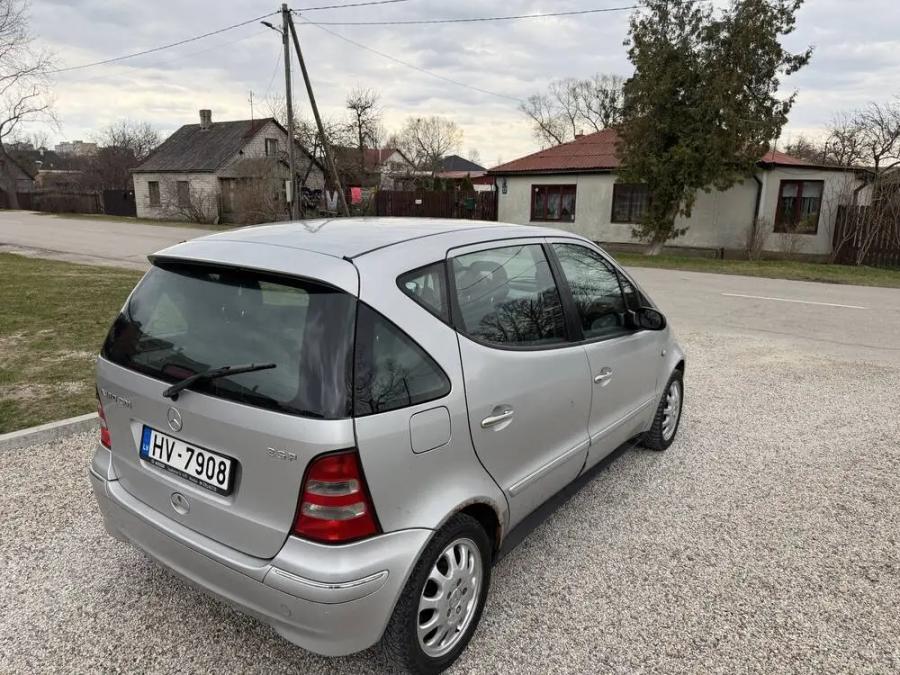 Grey Mercedes-Benz A 170 2002 in Ventspils, with an engine capacity of 1.70 L and mileage of 280 thousand km for 1090 €, photo 5 on AUTOMOTO.COM.LV