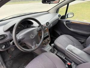 Grey Mercedes-Benz A 170 2002 in Ventspils, with an engine capacity of 1.70 L and mileage of 280 thousand km for 1090 €, photo 9 on AUTOMOTO.COM.LV