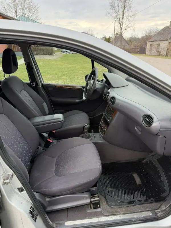 Pelēks Mercedes-Benz A 170 2002 Ventspils, ar dzinēja tilpumu 1.70 L un nobraukumu 280 tūkst. km par 1090 €, foto 9 vietnē AUTOMOTO.COM.LV