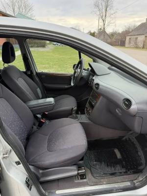Grey Mercedes-Benz A 170 2002 in Ventspils, with an engine capacity of 1.70 L and mileage of 280 thousand km for 1090 €, photo 10 on AUTOMOTO.COM.LV