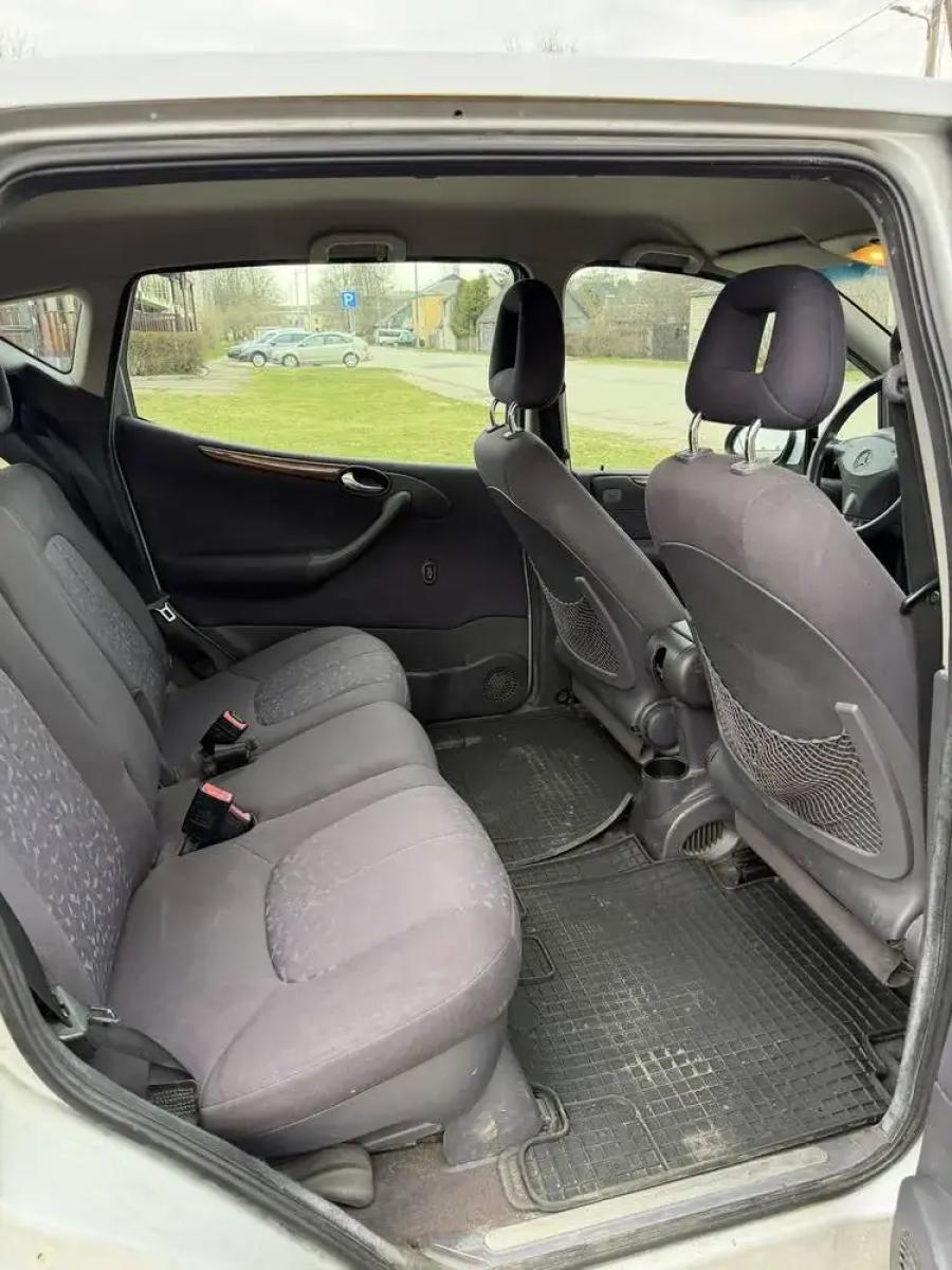 Grey Mercedes-Benz A 170 2002 in Ventspils, with an engine capacity of 1.70 L and mileage of 280 thousand km for 1090 €, photo 12 on AUTOMOTO.COM.LV