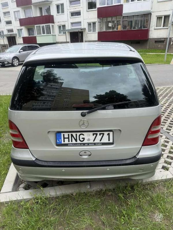 Grey Mercedes-Benz A 170 2003 in Siauliai, with an engine capacity of 1.70 L and mileage of 304 thousand km for 1650 €, photo 4 on AUTOMOTO.COM.LV