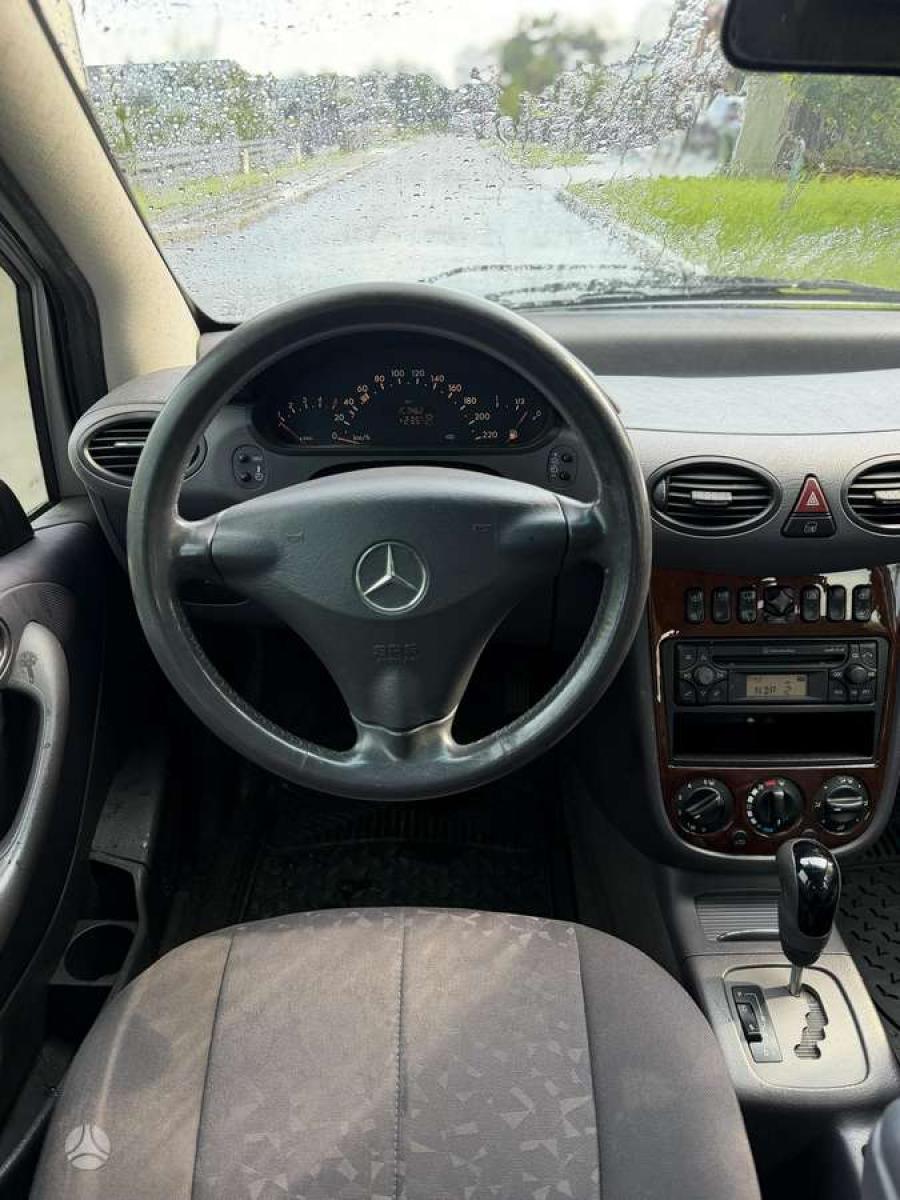 Pelēks Mercedes-Benz A 170 2003 Viļņa, ar dzinēja tilpumu 1.69 L un nobraukumu 198 tūkst. km par 2250 €, foto 14 vietnē AUTOMOTO.COM.LV