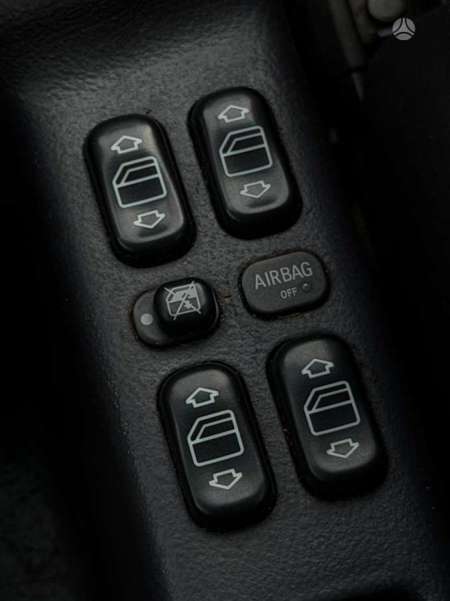Pelēks Mercedes-Benz A 170 2003 Viļņa, ar dzinēja tilpumu 1.69 L un nobraukumu 198 tūkst. km par 2250 €, foto 22 vietnē AUTOMOTO.COM.LV