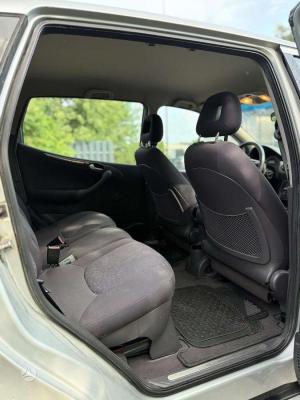 Pelēks Mercedes-Benz A 170 2003 Viļņa, ar dzinēja tilpumu 1.69 L un nobraukumu 198 tūkst. km par 2250 €, foto 24 vietnē AUTOMOTO.COM.LV
