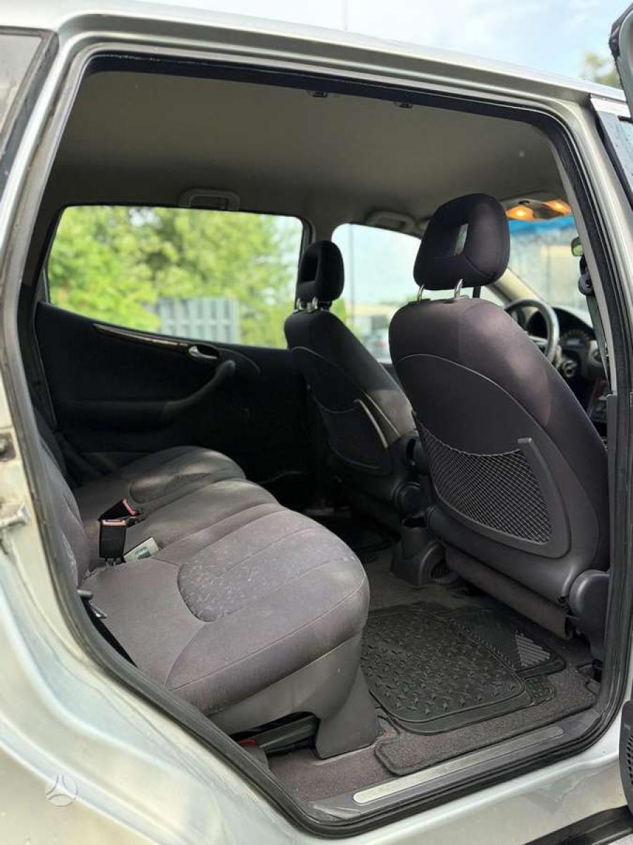 Pelēks Mercedes-Benz A 170 2003 Viļņa, ar dzinēja tilpumu 1.69 L un nobraukumu 198 tūkst. km par 2250 €, foto 24 vietnē AUTOMOTO.COM.LV