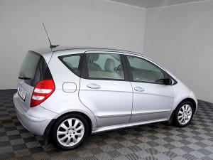 Pelēks Mercedes-Benz A 170 2004 Tallina, ar dzinēja tilpumu 1.70 L un nobraukumu 124 tūkst. km par 799 €, foto 4 vietnē AUTOMOTO.COM.LV