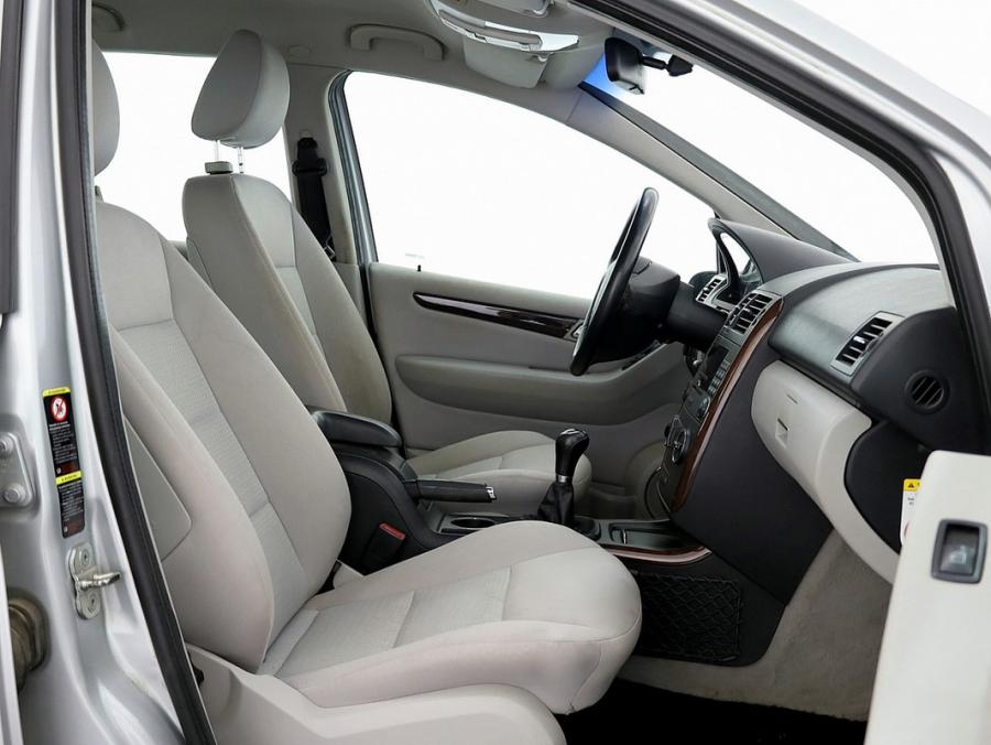Pelēks Mercedes-Benz A 170 2004 Tallina, ar dzinēja tilpumu 1.70 L un nobraukumu 124 tūkst. km par 799 €, foto 15 vietnē AUTOMOTO.COM.LV