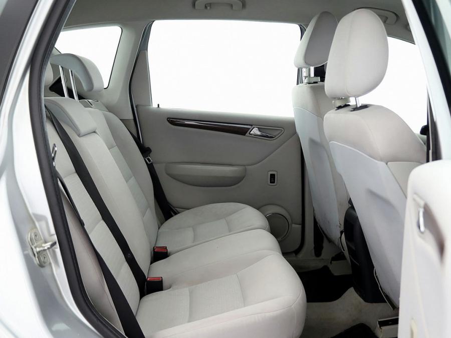 Pelēks Mercedes-Benz A 170 2004 Tallina, ar dzinēja tilpumu 1.70 L un nobraukumu 124 tūkst. km par 799 €, foto 16 vietnē AUTOMOTO.COM.LV