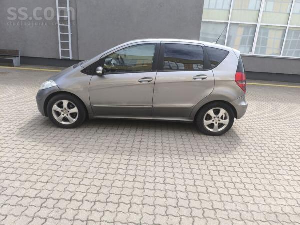 Pelēks Mercedes-Benz A 170 2005 Rīga, ar dzinēja tilpumu 1.70 L un nobraukumu 433 tūkst. km par 1390 €, foto 5 vietnē AUTOMOTO.COM.LV