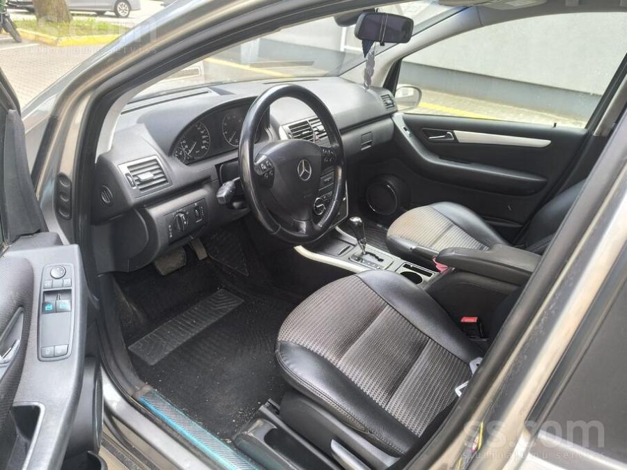 Pelēks Mercedes-Benz A 170 2005 Rīga, ar dzinēja tilpumu 1.70 L un nobraukumu 433 tūkst. km par 1390 €, foto 14 vietnē AUTOMOTO.COM.LV
