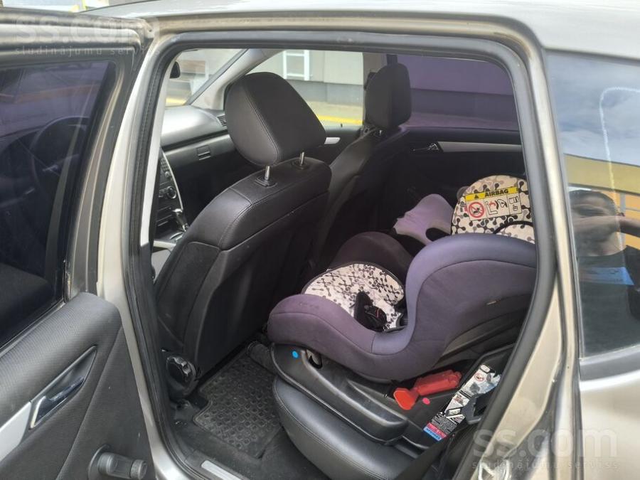 Pelēks Mercedes-Benz A 170 2005 Rīga, ar dzinēja tilpumu 1.70 L un nobraukumu 433 tūkst. km par 1390 €, foto 16 vietnē AUTOMOTO.COM.LV
