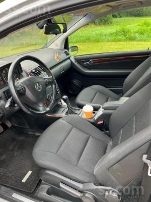 Pelēks Mercedes-Benz A 170 2005 Rīga, ar dzinēja tilpumu 1.70 L un nobraukumu 145 tūkst. km par 1090 €, foto 9 vietnē AUTOMOTO.COM.LV